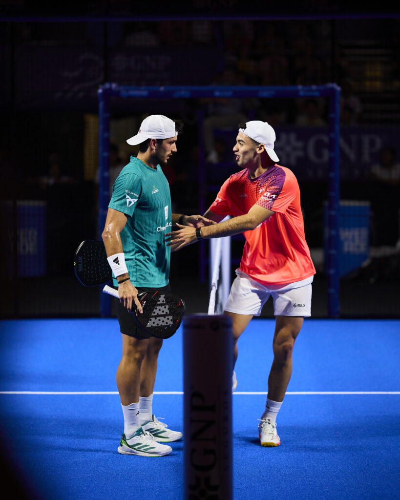 Coello y Tapia apagan las guitarras de Paquito y Jon para estar en una ...